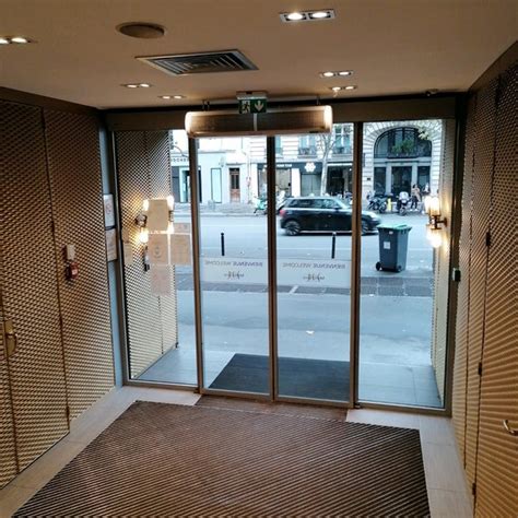 H Tel Mercure Paris Arc De Triomphe Toile Hotel In Paris