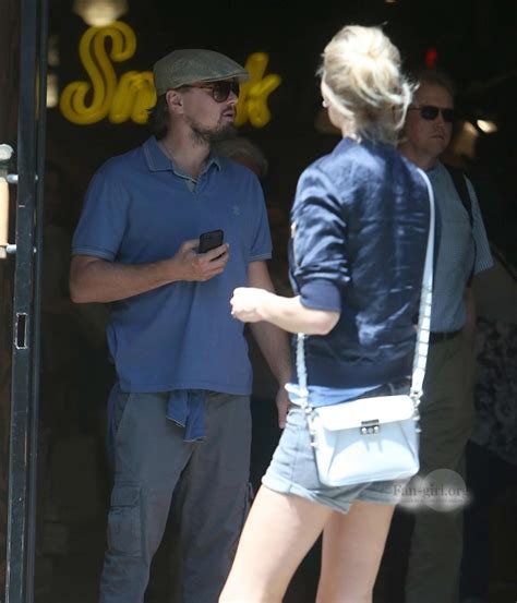 여친과 파티하고 나오는 레오나르도 디카프리오 해외 연예가 소식 네모판