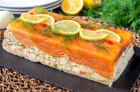 Pastel de salmón ahumado con pan de molde receta perfecta para sorprender