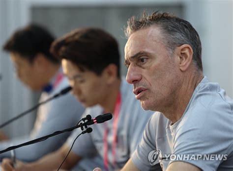 벤투 감독 기자회견 연합뉴스