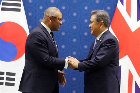 英 尹 대통령 부부 여왕 장례식 참석에 진심 감동했다