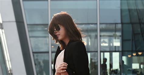 포토엔 강예원 초미니로 드러난 건강한 각선미 조달환 결혼