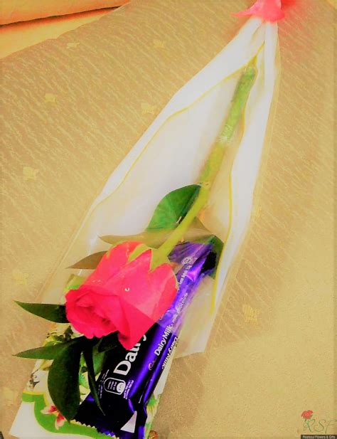 Bouquet Bunga Ros Dan Coklat Rose With Chocolate 2 Love Flower