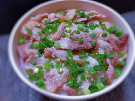 タレが染みて美味しい！炊飯器豚丼 By 江上隼人 【クックパッド】 簡単おいしいみんなのレシピが394万品