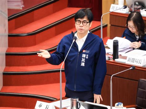 推廣高雄觀光產業 觀光大使高雄熊至議會備詢