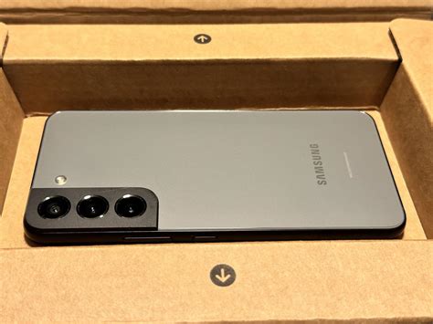 Samsung Galaxy S22 Unlocked Graphite 256gb 8gb Sm S901u1