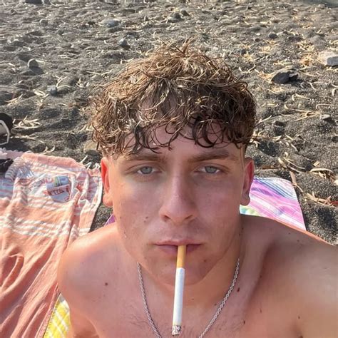 Andrei Andreii Mihalache • Threads Say More