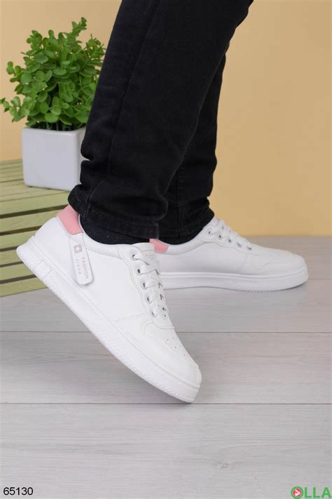 Жіночі білі кросівки з рожевим задником И 2021 044 купити недорого в інтернет магазині «olla