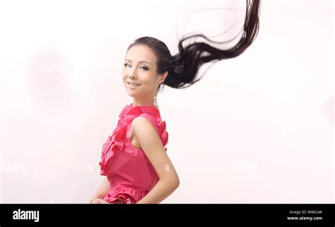 File Handout Portrait Picture Of Chinese Model Gan Lulu Chinese