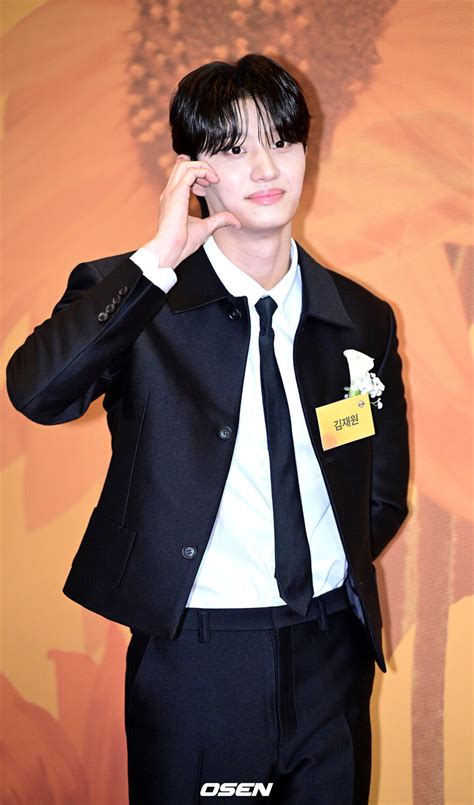 [단독] 대세 김재원 김고은 남자 된다 유미의 세포들3 남주 순록이 발탁 종합 Osen