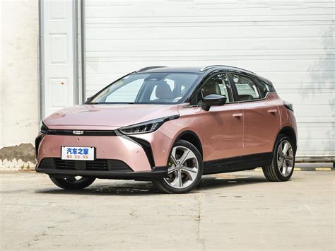 Сравнение Geely Geometry M6 и Suzuki E Vitara по характеристикам