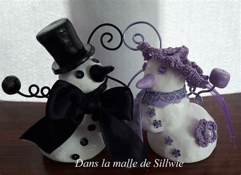 Modelage Figurines Bonhommes De Neige Et Peres Noel Dans La Malle De