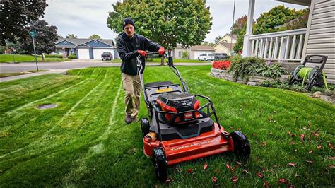 Pros And Cons With The Toro 60v Turfmaster Hdx Lawn Mower Youtube