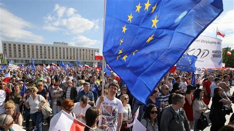 Kilkaset tysięcy Polaków wysłało sygnał i zasługuje na odpowiedź