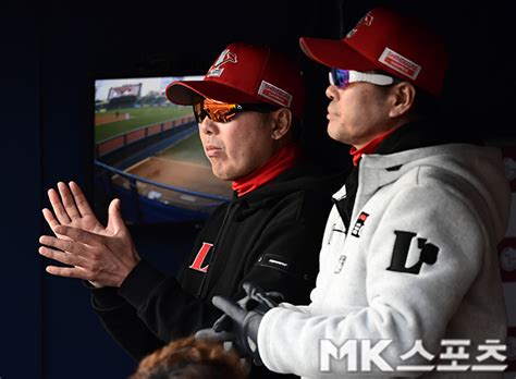 박수 치는 김원형 감독 Mk포토 네이트 스포츠