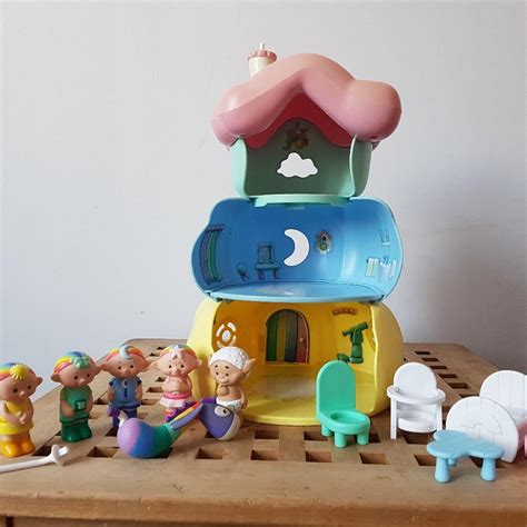 Cloudbabies Cloudy House With Figures In Sw12 London Für £ 1500 Zum