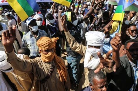 Celebration In Sudan For Receiving Peace Leaders From Juba Middle