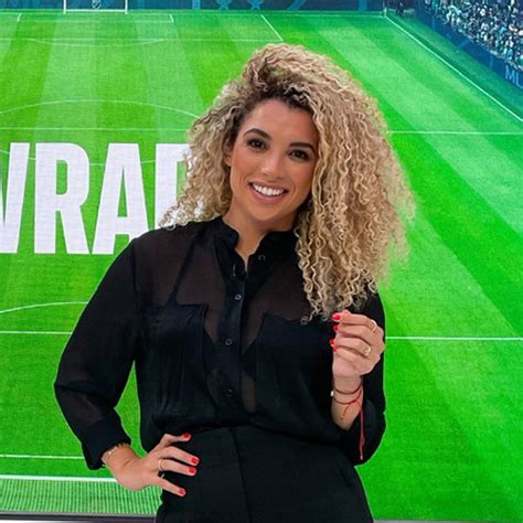 From Mazzella Field To Covering Fifa In Qatar Chelsea Cabarcas 15 Always Finds A Way Iona