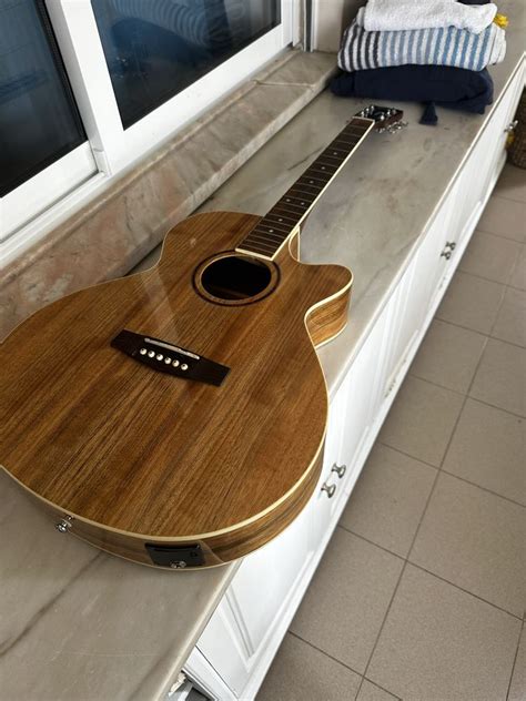 Guitarra Cort Sex Dao Nat Barreiro E Lavradio • Olx Portugal