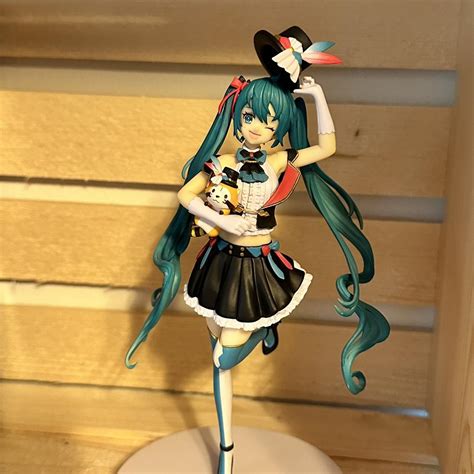 Hatsune Miku Rascal Figure Her Hairpiece Do Fall Depop