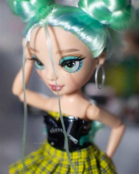 Daphne Minton 💫 Rainbow High Dolls 🌈