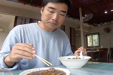 大刘驱车郊外喝大连排名第一的羊汤一共花了58元吃到扶墙出 凤凰网视频 凤凰网