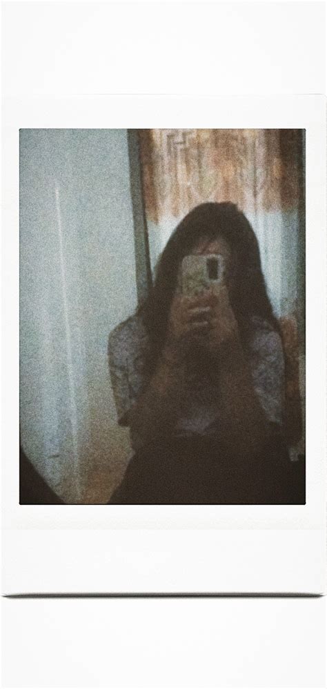 Cewek Mirror Hijab Mirror