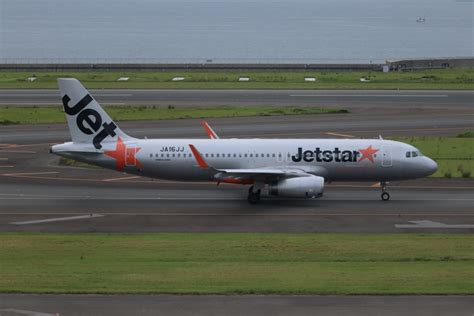 ジェットスター・ジャパン Airbus A320 Ja16jj 中部国際空港 航空フォト By Siさん 撮影2024年10月18日