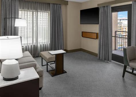 Embassy Suites San Antonio Riverwalk Downtown Hotel