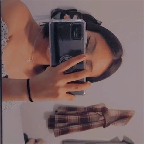 Hernández Leslee Leslee19 • Threads Say More