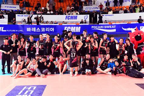 ‘어느새 13연승 정관장 시즌 초반 ‘고난의 4연전 전패 여파 다 없앴다 흥국생명과의 4∼5r 2연전 ‘빅뱅에 시즌