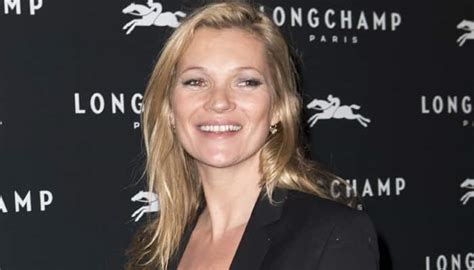 Kate Moss Husband To Exhibit Her Nude Photos People News Zee News