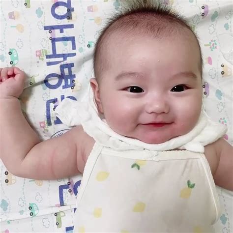 고열로 응급실행엄마 힘내라고 웃어주는 고마운 내딸 나의 아가127일💕 Youtube