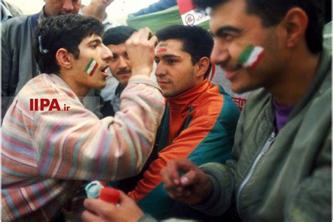 خبرآنلاین تصاویر عکس‌هایی خاطره‌انگیز از شادی خیابانی مردم تهران پس
