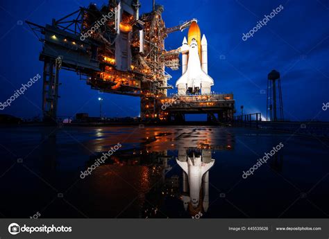 Space Shuttle Atlantis Seen Shortly Rotating Service Structure Rss