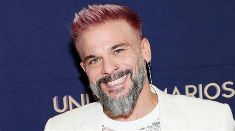 Pedro Capó Creo Que Yo Soy Muchos Pedros Seres Cambiantes