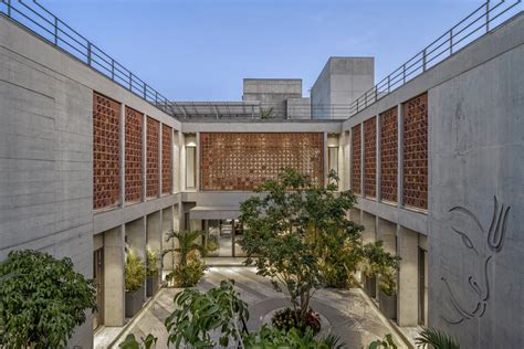 Gallery Of Mehul Patel Residence Groundwork Architecture 14