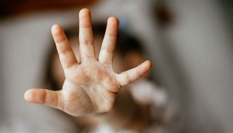 Bimba Di 8 Anni Violentata Dal Nonno E Dal Padre Fino Ai 14 A Lagonegro