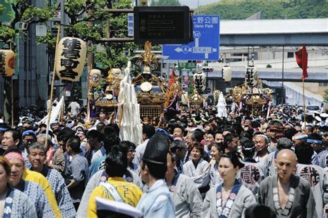 11日から下谷神社大祭 4年ぶり連合渡御 東京の夏祭り先陣切り 手ぬぐい飾り準備着々：東京新聞デジタル