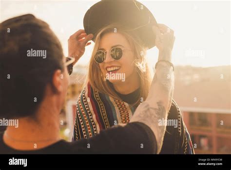 Aktivität Im Freien Für Paare Von Mann Und Blonde Junge Schöne Frau