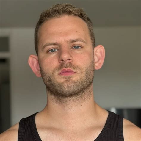 Ash Leach