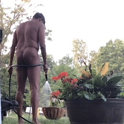 7 Ways To Celebrate World Naked Gardening Day Clothes Free Life