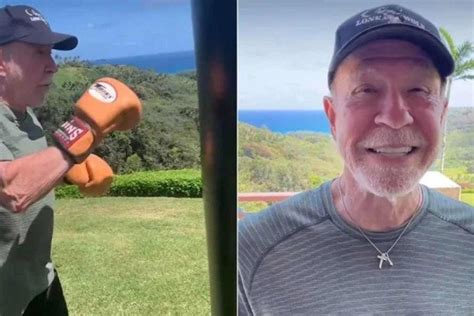 Aos 84 Anos Chuck Norris Posta Vídeo Exibindo A Sua Força Me Sinto