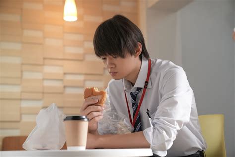 【明日のおむすび】野球ができなくなった翔也は総務課に配属されるも、先輩olからお荷物扱いに Entame Next アイドル情報総合