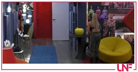 Lira Funesta Di Oriana Marzoli Contro Antonella Fiordelisi Sei Una Stron Godi Nel Far