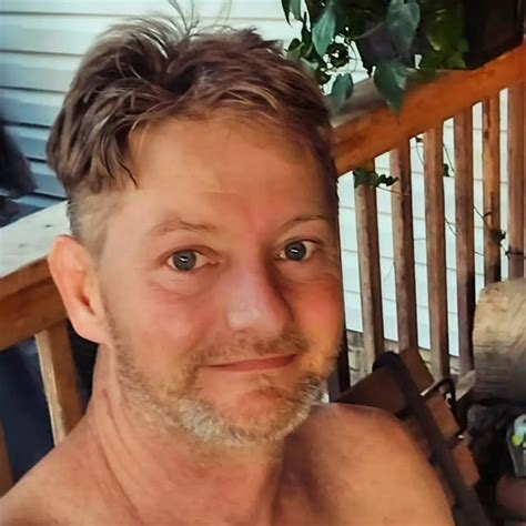 Nuggnut Eddiewayne82 • Threads Say More