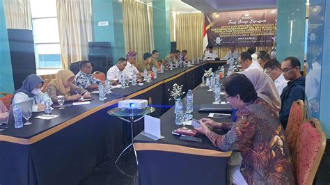 RRI Co Id KPU Gelar Nobar Kejarlah Janji Di Kampus Dan Pesantren