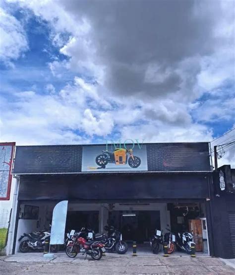 Ponto Comercial na Avenida Andrômeda Bosque dos Eucaliptos em São José dos Campos por R 2 400