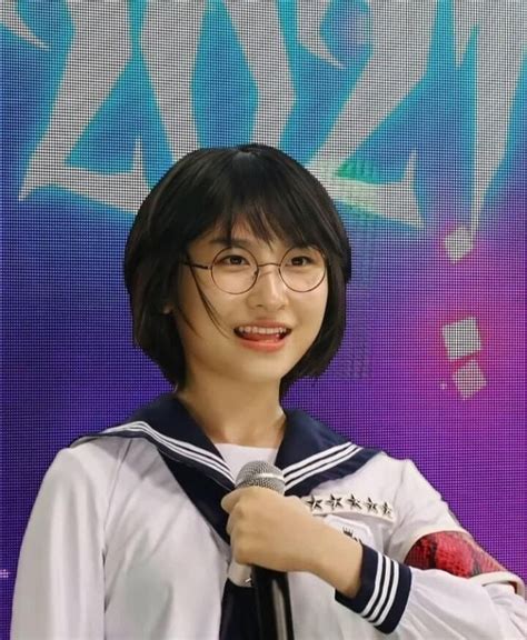 Pin de Ömer Togawa em Suzuka Kanazawa 金沢涼花 Mulher