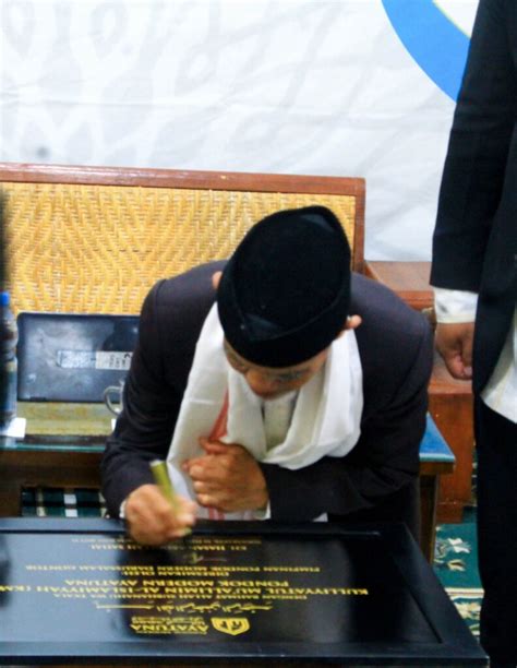 Hadiah Terindah Ayahanda Kh Hasan Abdullah Sahal Untuk Ayatuna Pondok